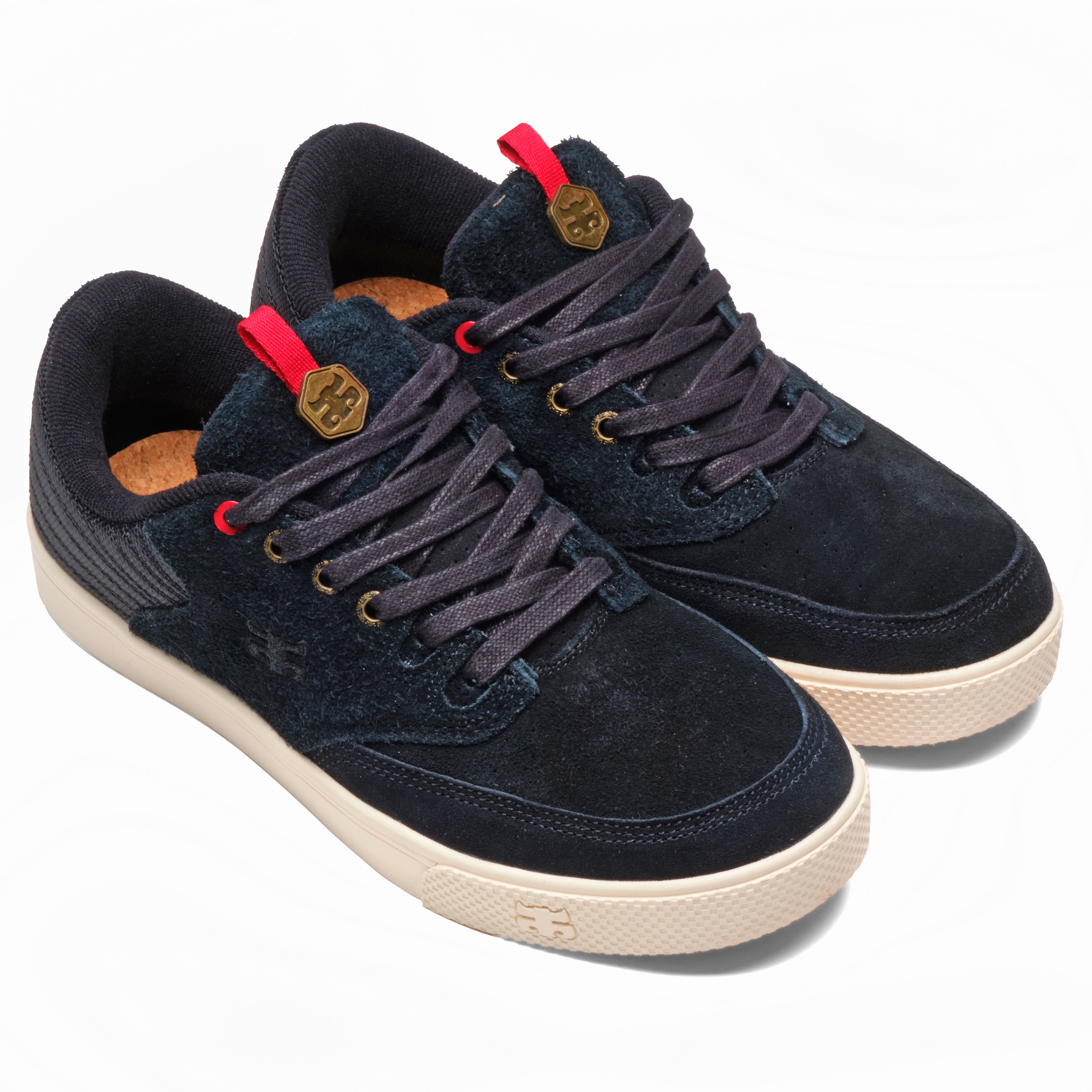 IPATH - Poet Suede Shoes – The Dark Slide